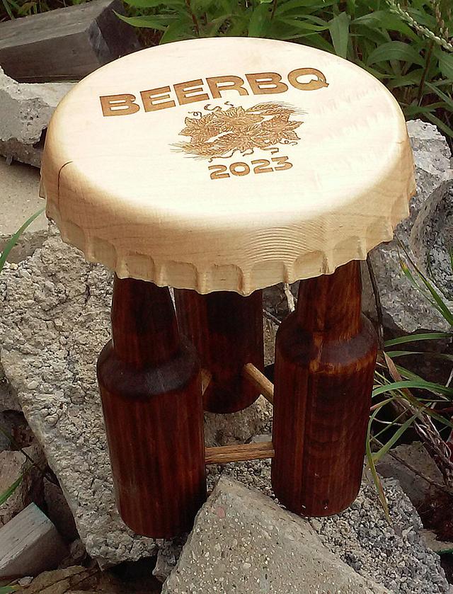 Beer Stool (not Barstool!) - Woodworking Project by mikeacg - Craftisian