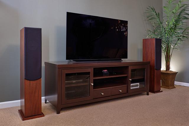 Modern TV Console - Woodworking Project by Ron Stewart - Craftisian