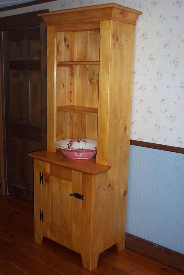 Step-Back Cupboard - Woodworking Project by ChuckV - Craftisian