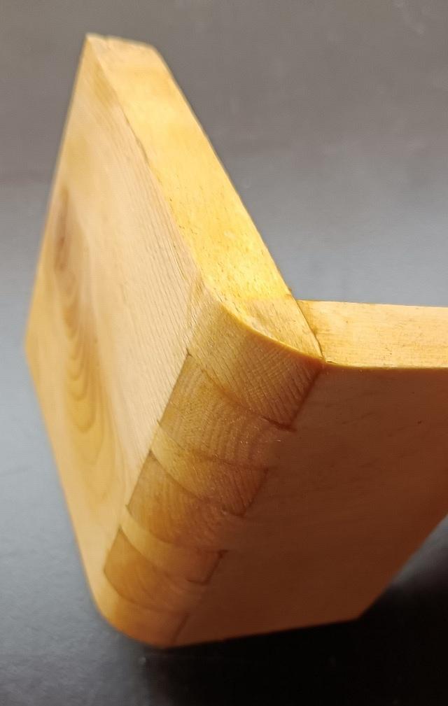 Rounded Box Finger Joints - Woodworking Project by MrRick - Craftisian