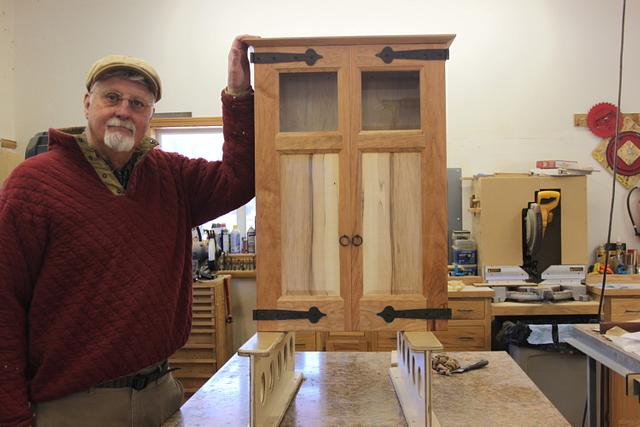 Medicine Cabinet - Woodworking Project by Bondo Gaposis - Craftisian