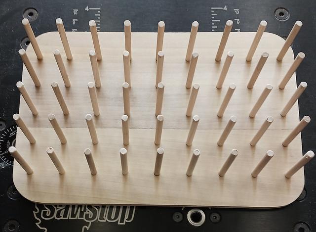 Bobbin Rack - Woodworking Project by Dark_Lightning - Craftisian