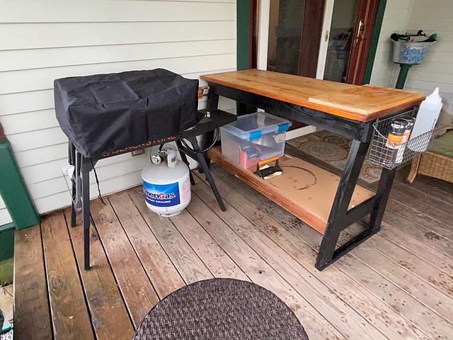 Blackstone Side Table - Woodworking Project by Smitty - Craftisian