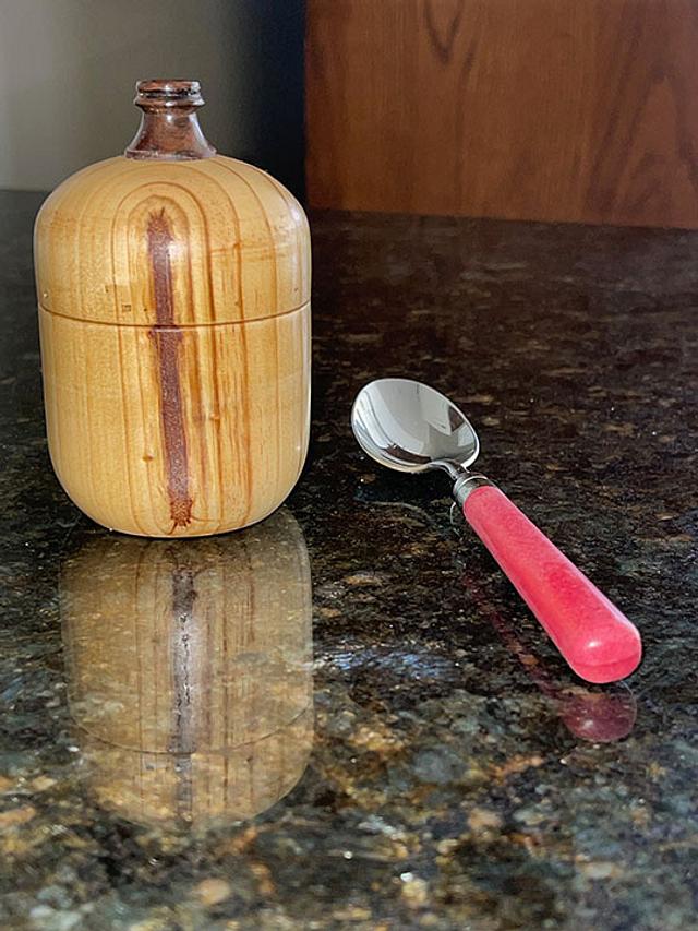 Small turned box with a lid - Woodworking Project by awsum55 - Craftisian