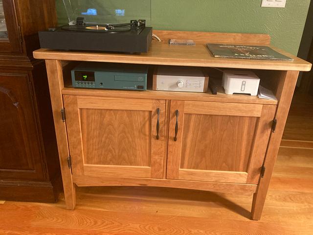 Entertainment Console - Woodworking Project by Bondo Gaposis - Craftisian