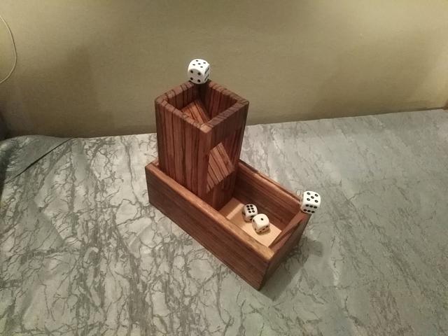 DICE ROLLING BOX/TOWER - Woodworking Project by majuvla - Craftisian