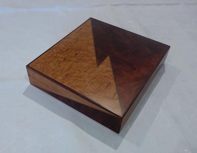 Japanese Writing Box - Suzuribako with katamigawari pattern ...