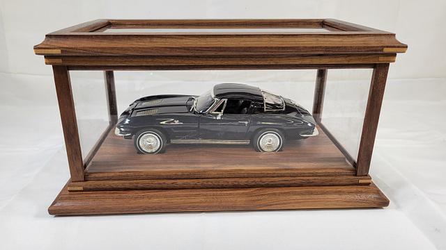 Model display case - Woodworking Project by Pottz - Craftisian