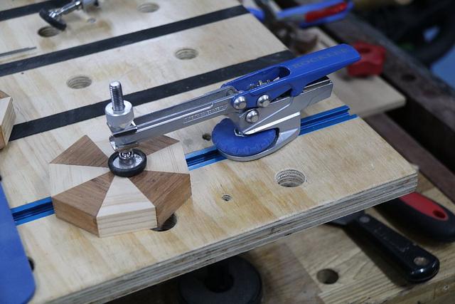 Rockler Auto Lock T Track Hold Down Clamp Review By Littleblackduck Craftisian