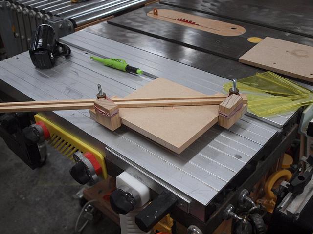 Rectangle Centre finder for all you non-squares. - Woodworking Project ...