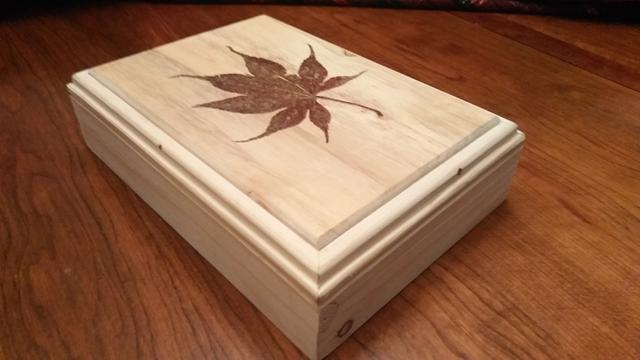 Maple Leaf Box 🔸️ - Woodworking Project by MrRick - Craftisian