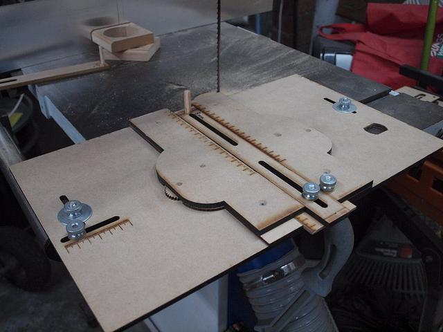 Small Circle Cutting Jig - Woodworking Project by LIttleBlackDuck ...