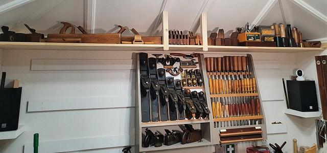 Shelf for Wooden Planes and Miscellaneous Stuff - Woodworking Project ...