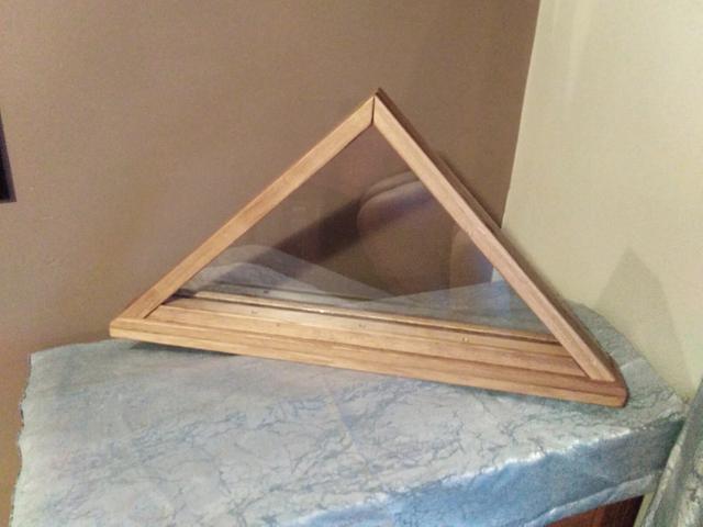 TRIANGLE FLAG CASE - Woodworking Project by majuvla - Craftisian