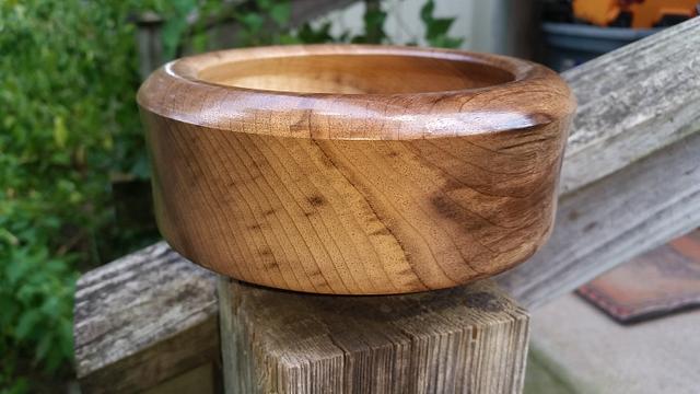 Myrtle wood bowl - Woodworking Project by Monchichi - Craftisian