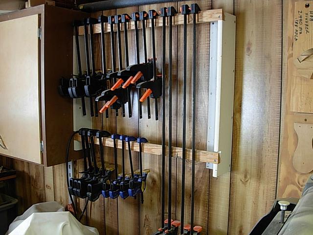 Squeeze Clamp Rack - Woodworking Project by Jim Jakosh - Craftisian