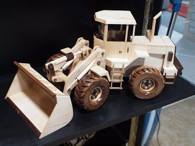 "Wheeley" moving his load. - Woodworking Project by LIttleBlackDuck ...