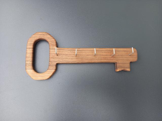 KEYS HANGER - Woodworking Project by majuvla - Craftisian