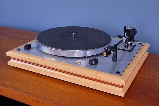 Turntable Plinth (Base) - Woodworking Project by Ron Stewart - Craftisian