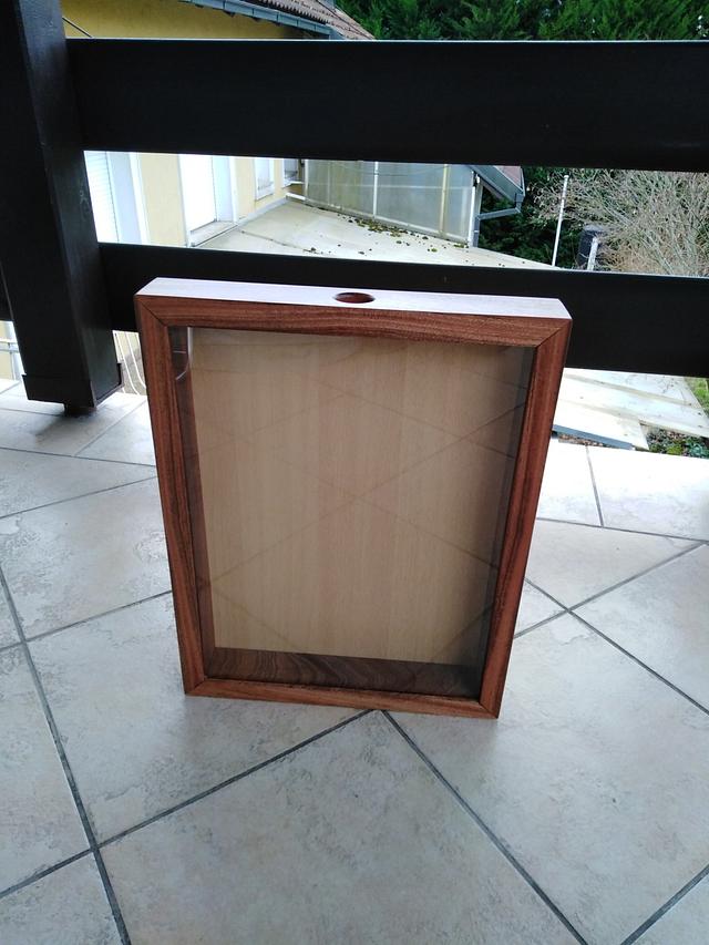 CORKS DISPLAY BOX - Woodworking Project by majuvla - Craftisian