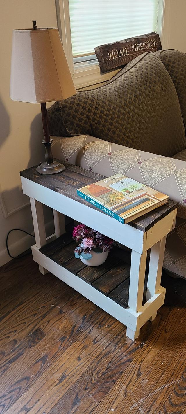 Farmhouse side table - Woodworking Project by weekendwarrior - Craftisian