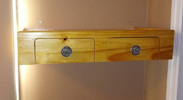 Floating shelf - Woodworking Project by Corelz125 - Craftisian