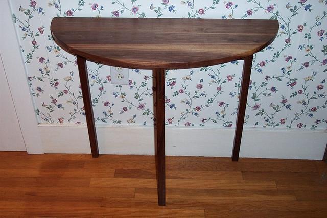 Half A Table - Woodworking Project by ChuckV - Craftisian