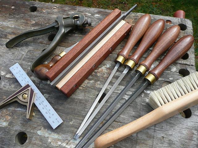 File Holder for Jointing Saws and Hand Scrapers - Woodworking Project ...