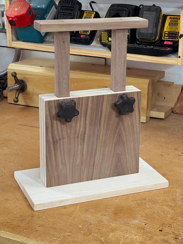 Adjustable support for benchtop machines - Woodworking Project by ...