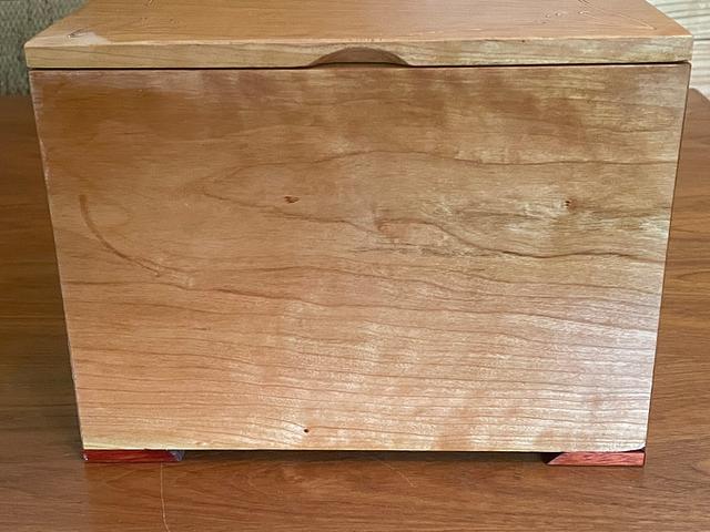 Small box - Woodworking Project by Peakplane - Craftisian