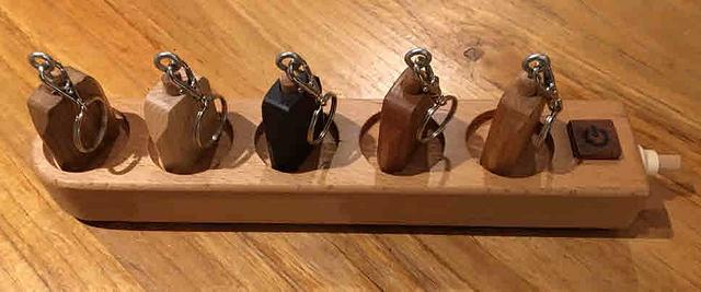 Keychains and keychain rack - Woodworking Project by Dutchy - Craftisian