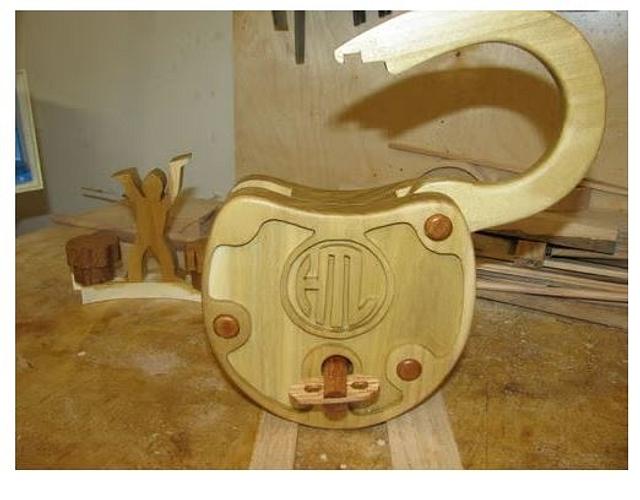 wooden Lock - Woodworking Project by HTL - Craftisian