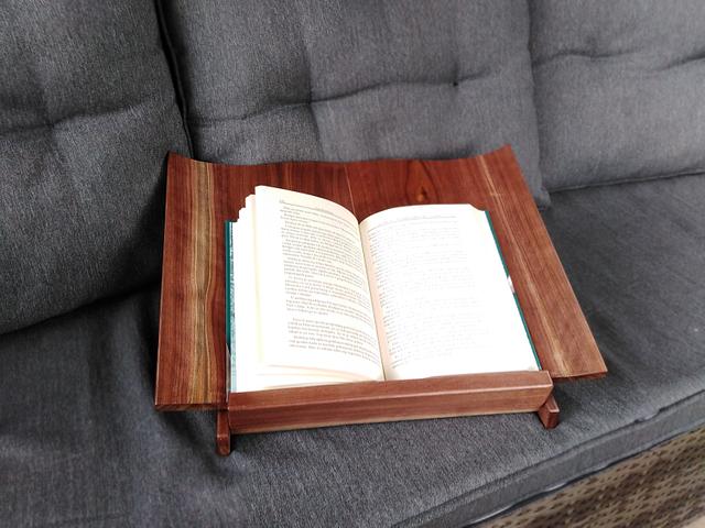 BOOK STAND - Woodworking Project by majuvla - Craftisian