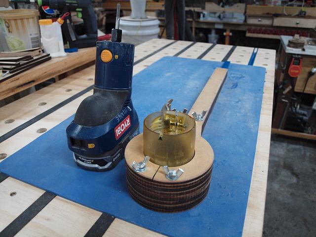 Trimmer Circle Cutting – Without the (B)dust - Woodworking Project by ...