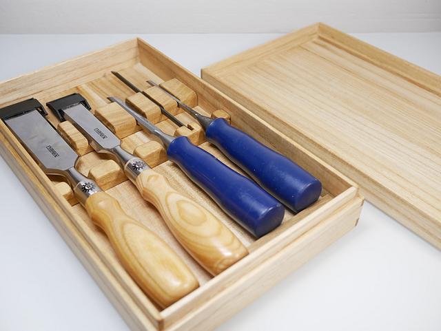 Chisel Storage - Woodworking Project by YRTi (Mas) - Craftisian