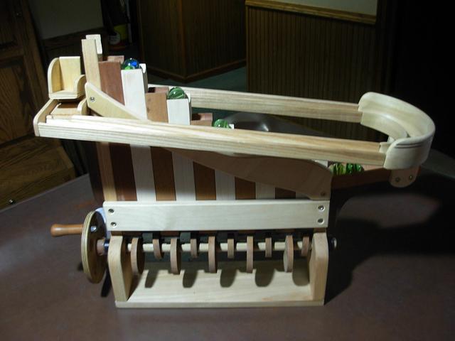 Marble Lifter Machine - Woodworking Project by Jim Jakosh - Craftisian
