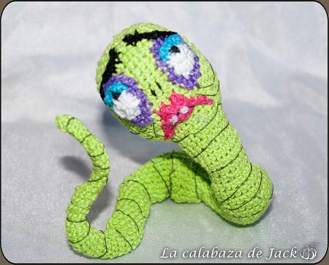 Corpse Bride Crochet Worm - La Calabaza de Jack - Needleworking Project ...