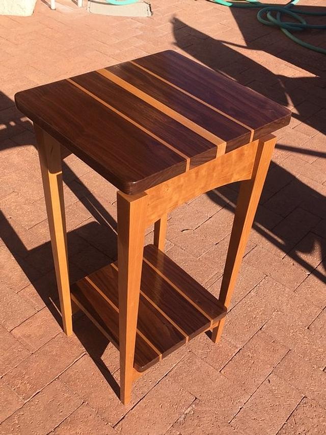 Purse Table - Woodworking Project by gdaveg - Craftisian