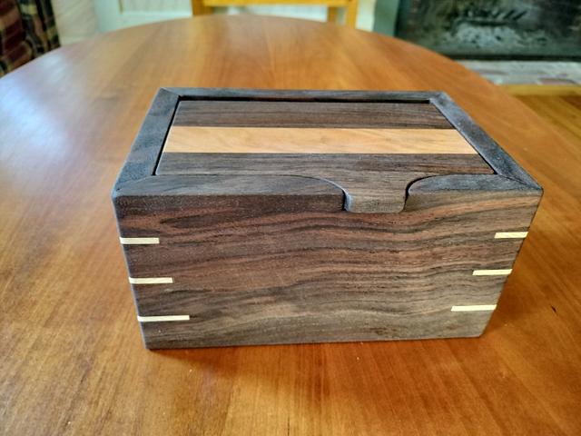 Small Gift Box - Woodworking Project by ChuckV - Craftisian