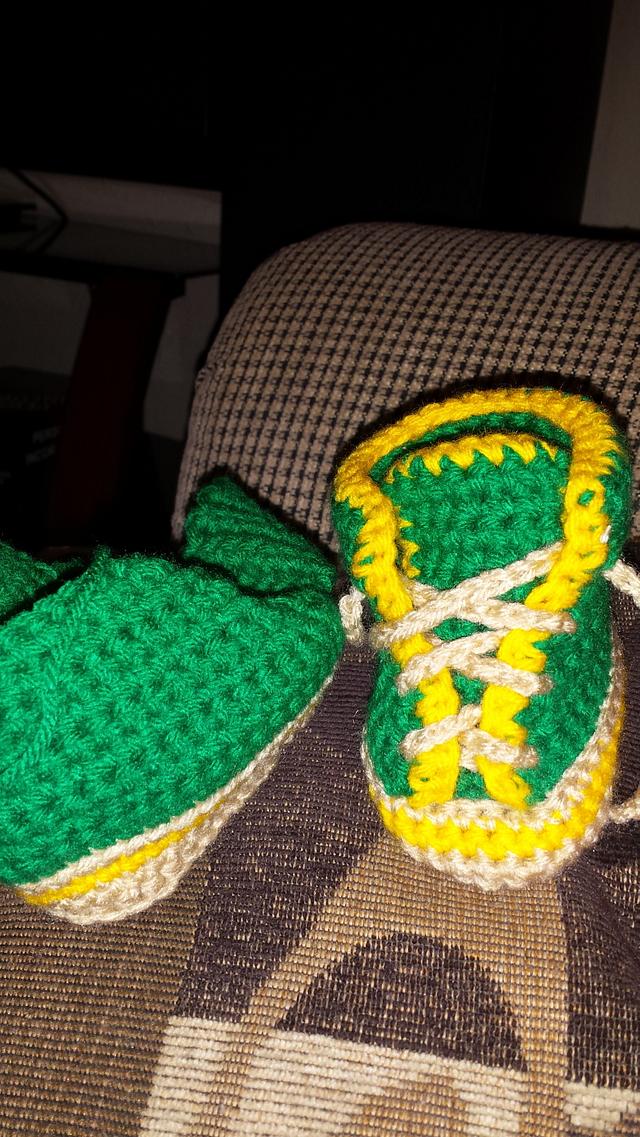 baby high tops - Needleworking Project by stince - Craftisian