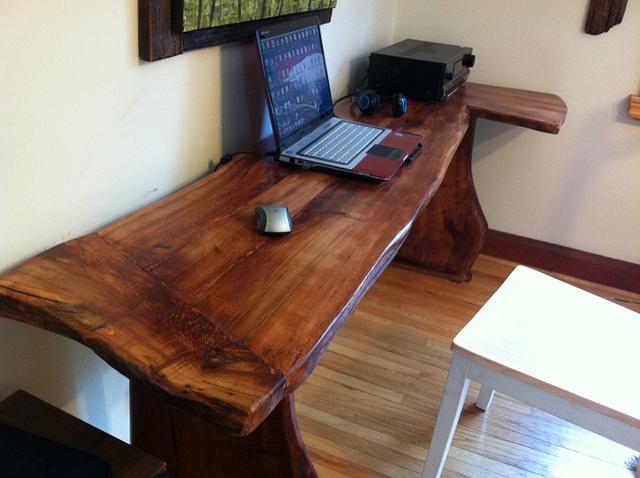 Live edge computer desk that I made out of sugar maple - Woodworking ...