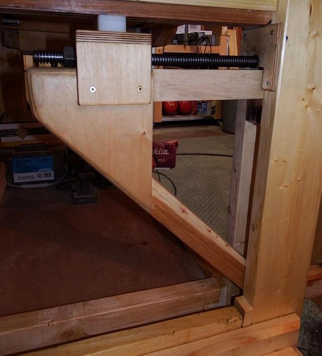 AUTO QUICK RELEASE LEG VISE - Woodworking Project by kiefer - Craftisian