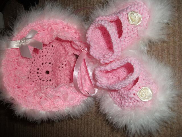 Crochet hat set - Needleworking Project by mobilecrafts - Craftisian