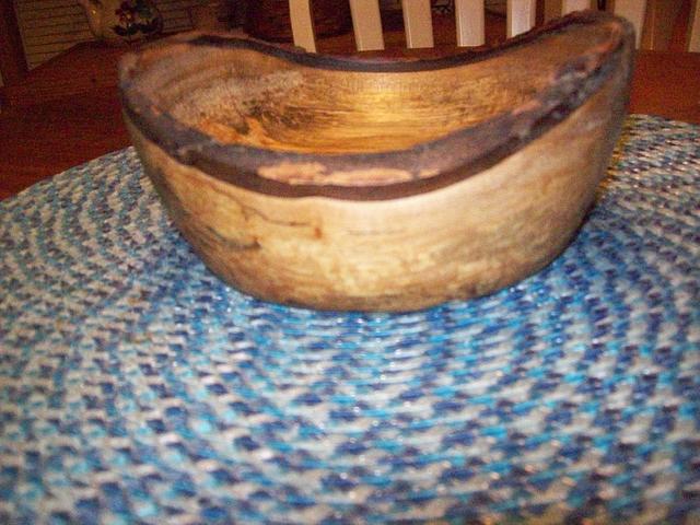 First Live edge bowl - Woodworking Project by Rustic1 - Craftisian
