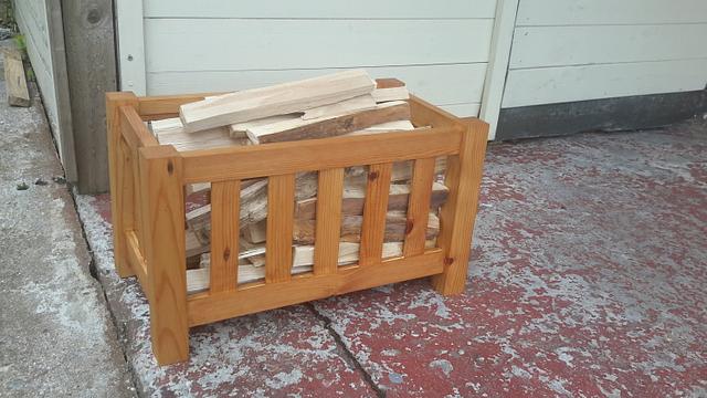 Kindling box - Woodworking Project by Wolf (& Rabbit!) - Craftisian