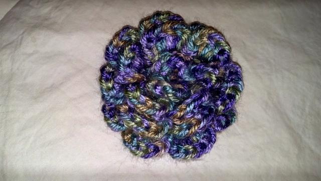 Super Quick Crochet Flower - Needleworking Project by Whitney - Craftisian Super Quick Crochet Flower - Needleworking Project by Whitney - Craftisian