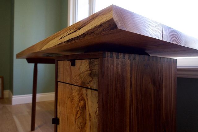 Slab Desk - Woodworking Project by Manitario - Craftisian