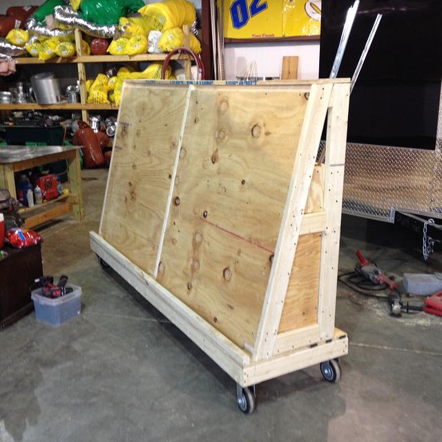 Mobile Cart - Woodworking Project by Dusty1 - Craftisian