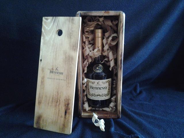 Hennessey Cognac Box - Woodworking Project by Jeff Vandenberg - Craftisian