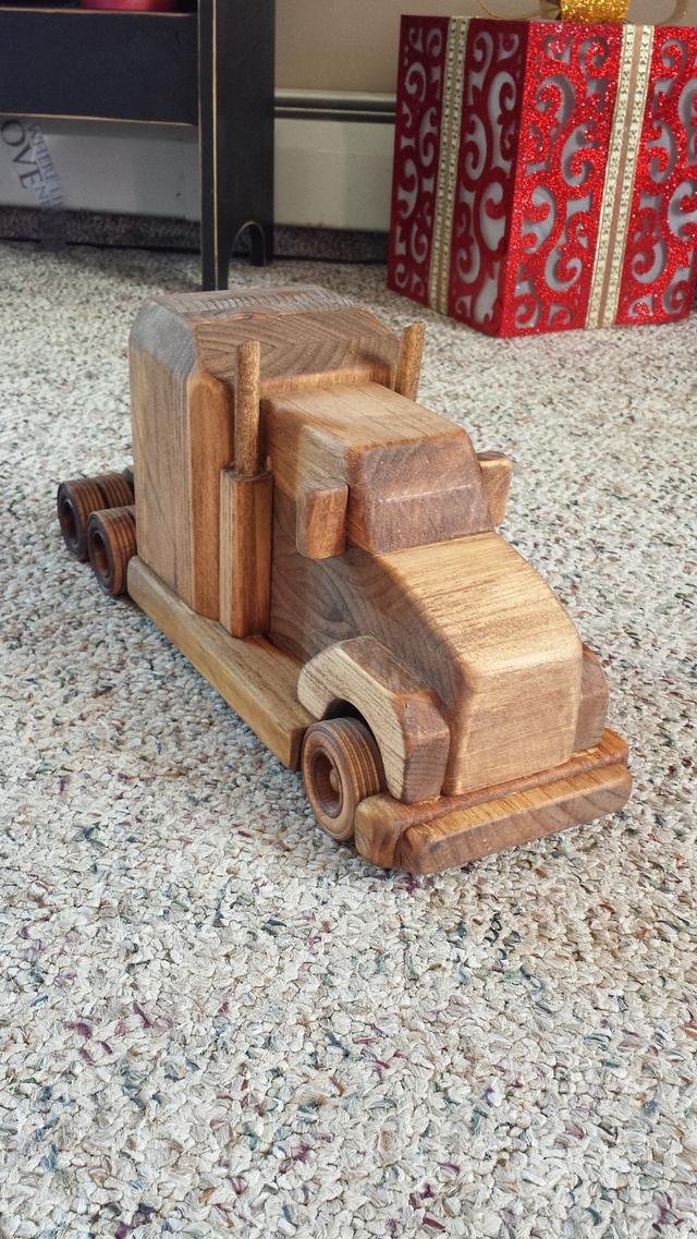 Wooden toy rig w/flatbed - Woodworking Project by Nate Ramey - Craftisian
